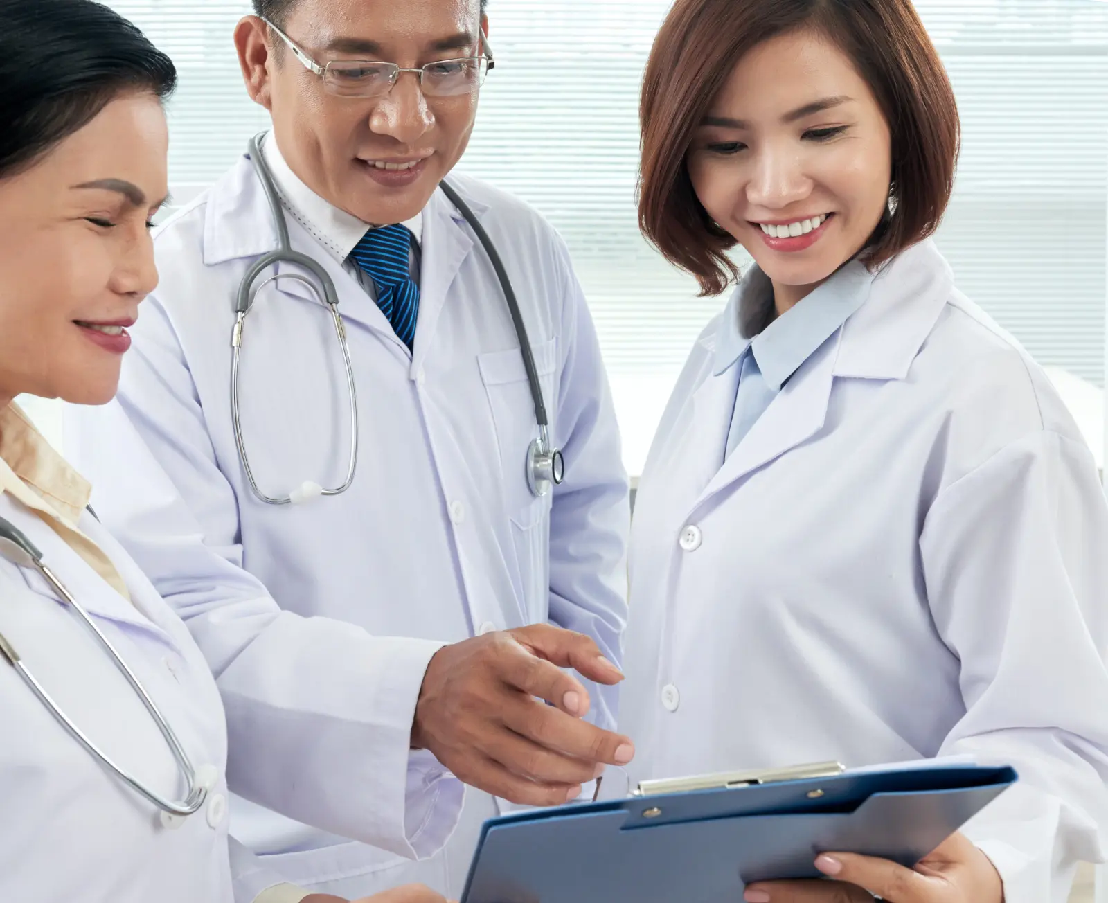 Digital health investment for mid-sized hospitals: Escaping the “double ...